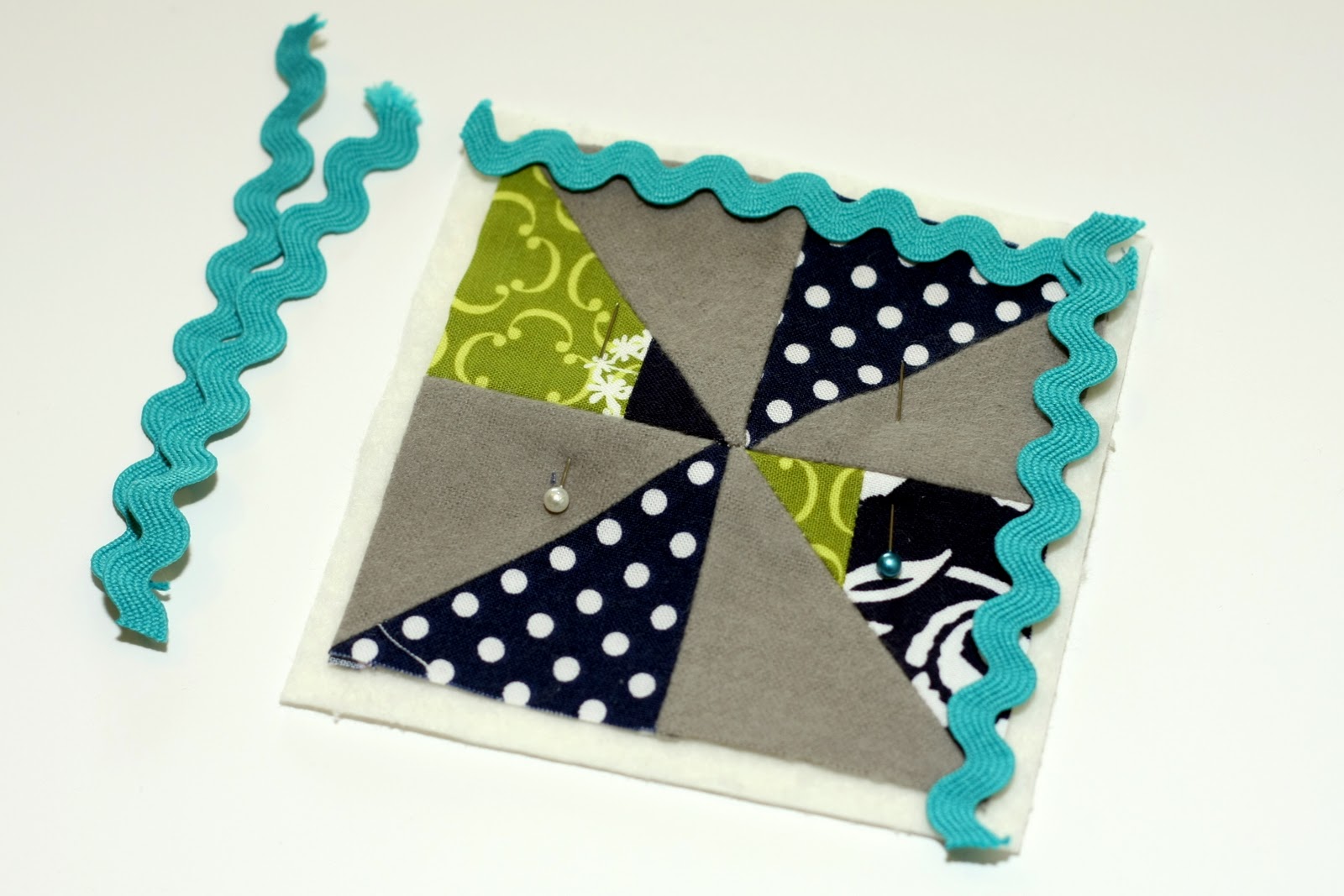 Sewing Tutorial: Pinwheel Coaster