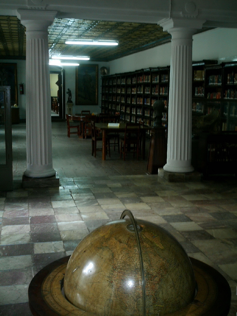 Blog of Phu Nepal: NEPAL STYLE