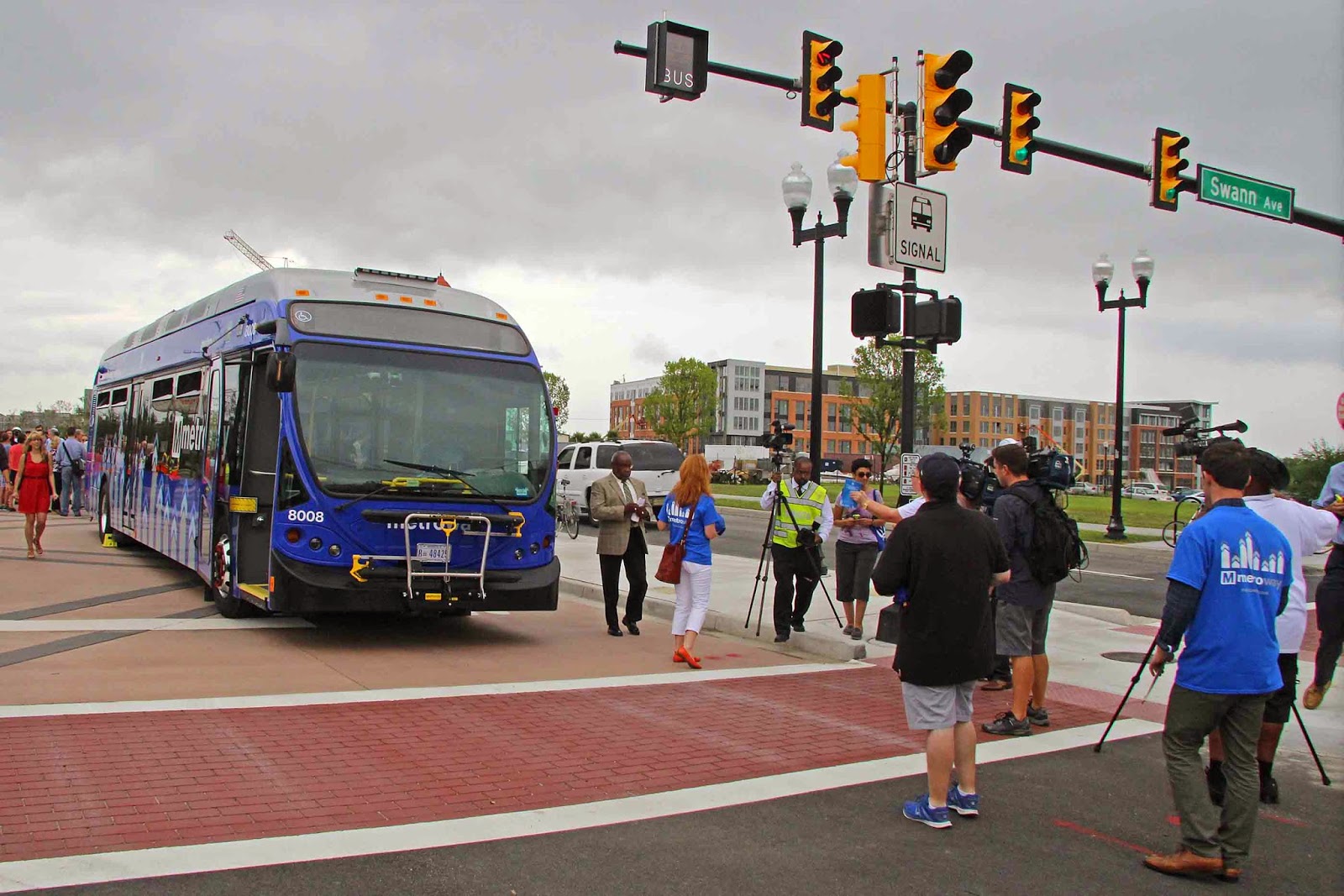 Fullertography: "Metroway"--Bus Rapid Transit--launches in Alexandria ...