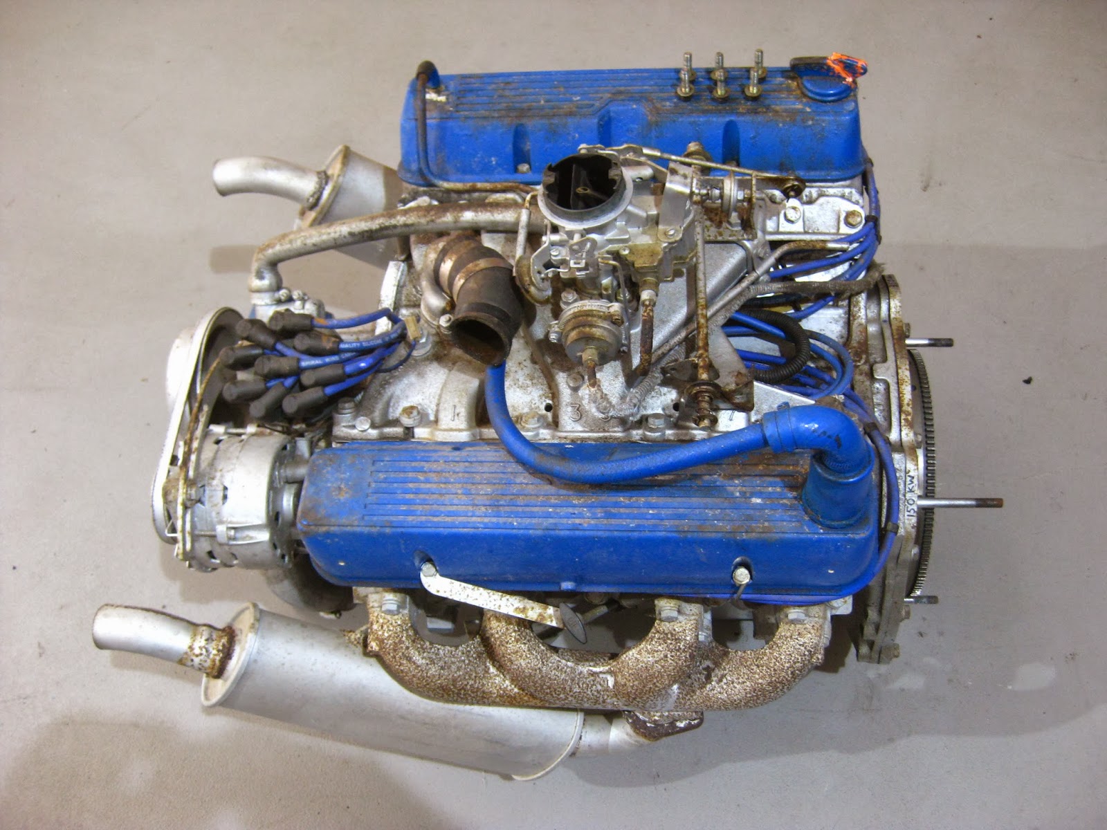 Aussie Old Parked Cars: Rover Alloy V8 engine