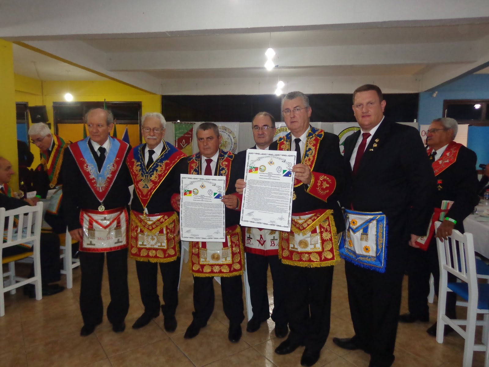 BLOG DOS MAÇONS ANTIGOS LIVRES E ACEITOS :.: : ASSINADO O TRATADO DE ...