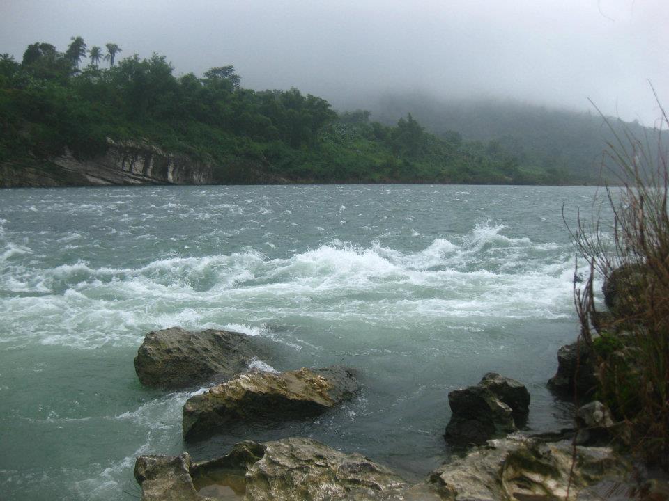 Smart Backpacker: Top 10 Rivers in the Philippines for Tourists