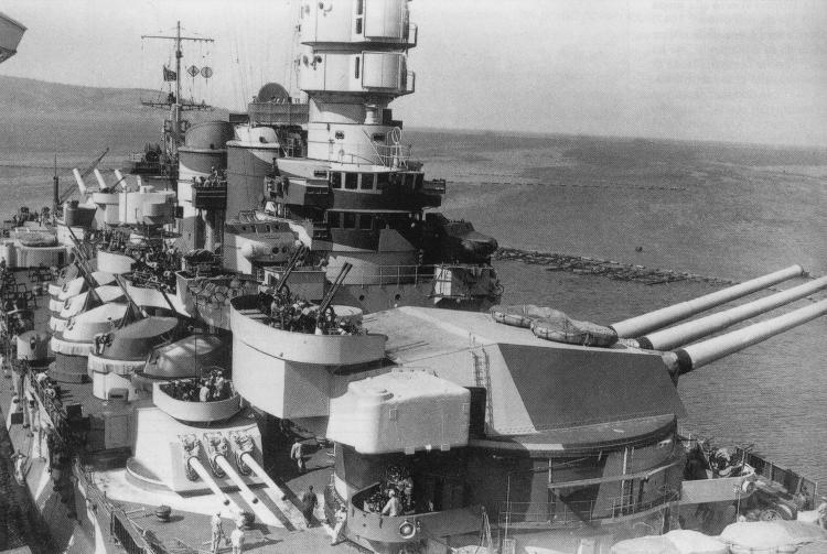 Veritas: Gli Eroi Martiri della Regia Corazzata Roma della Marina ...