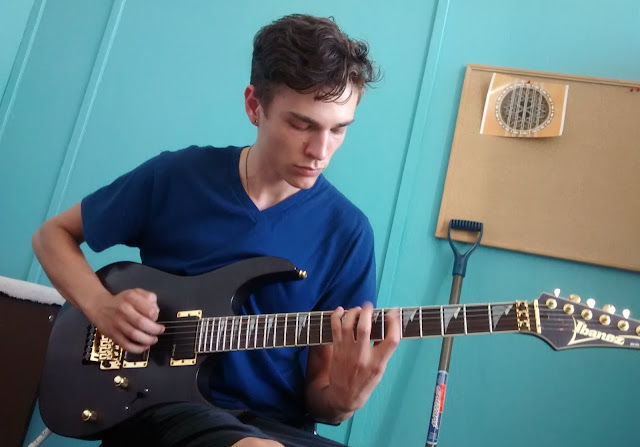 Woodford Instruments: Feeding the buzz.