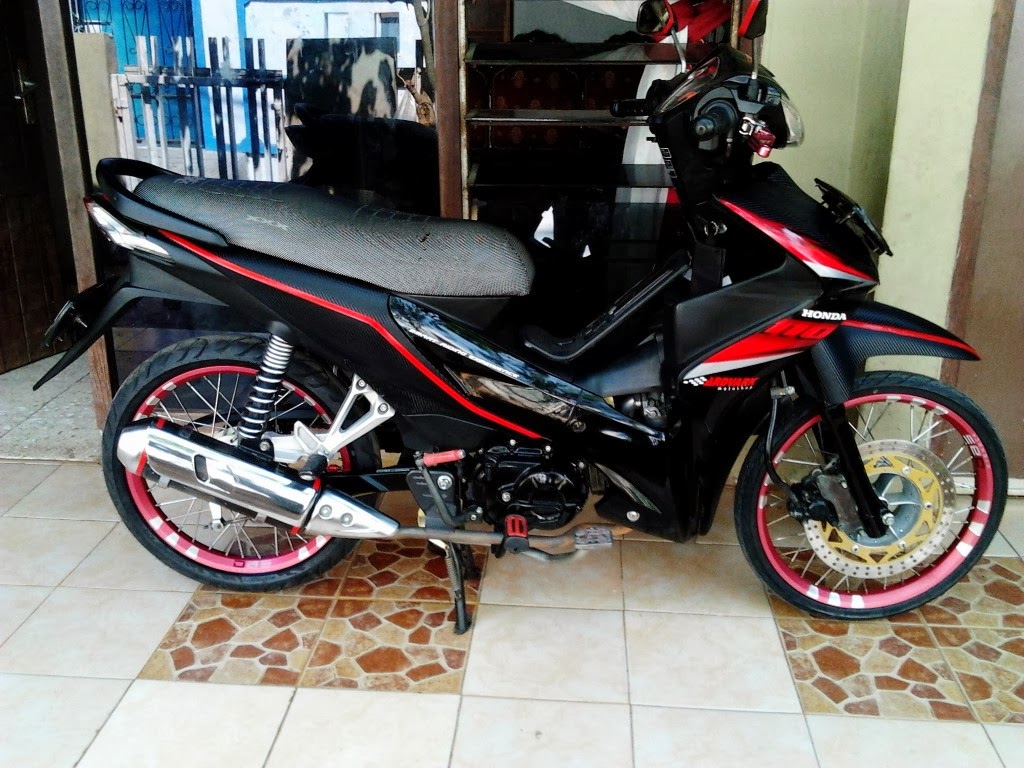 Koleksi Gambar Modifikasi Motor : Gambar Modifikasi Motor Revo