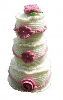 2000 Free Amigurumi Patterns: Crochet Wedding Cake Pattern