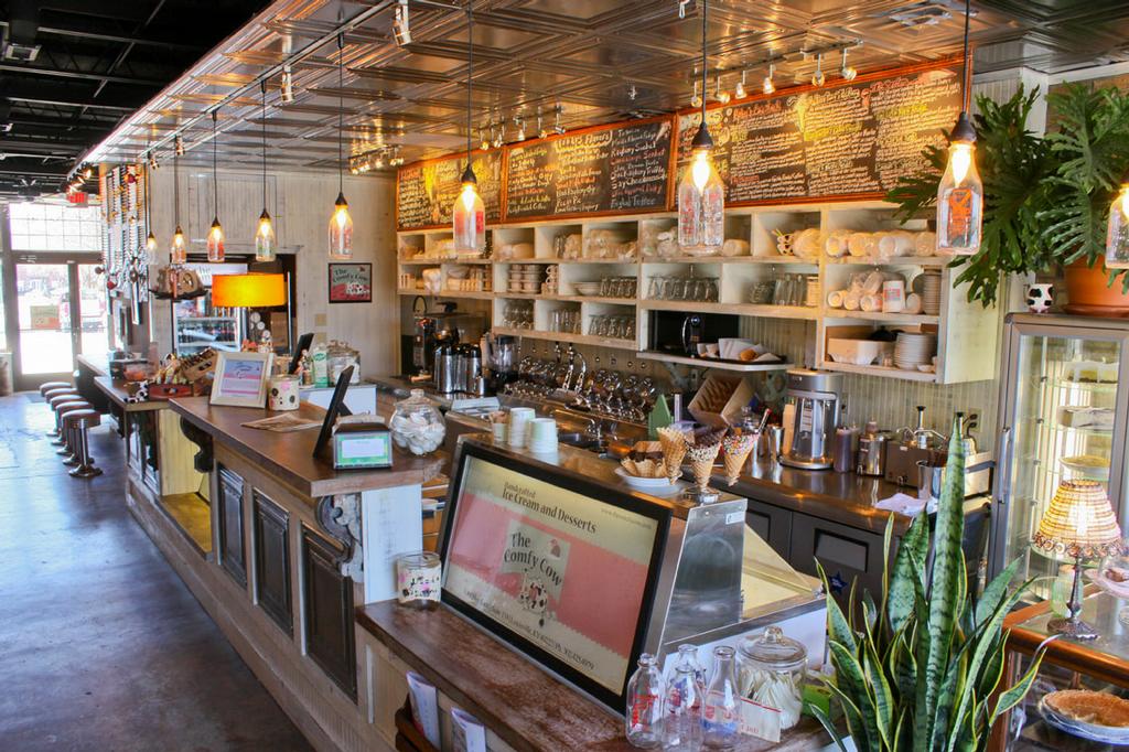 Pink and Poppy: Louisville Love: The Comfy Cow