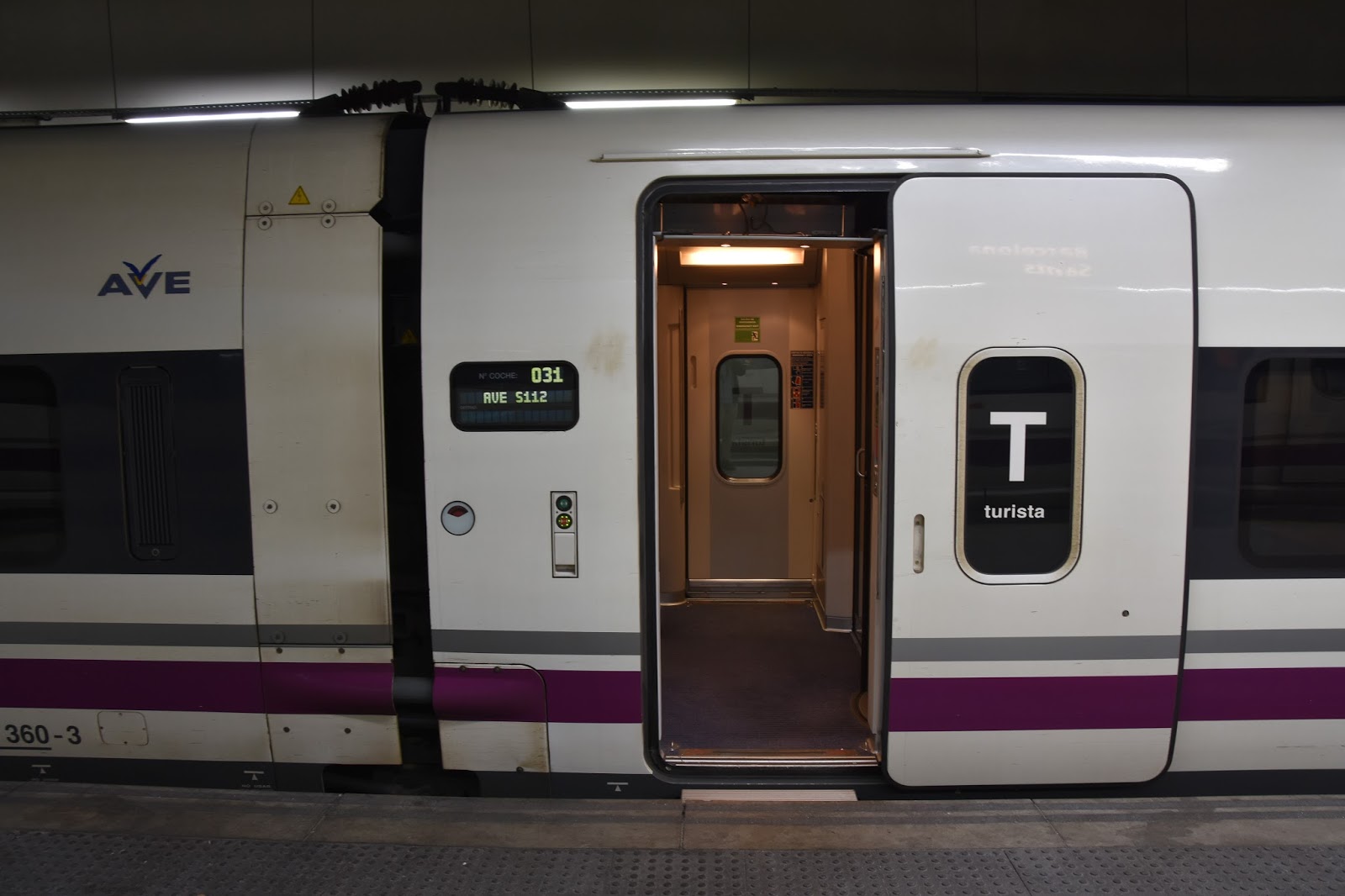 Trains and other things: Barcelona to Madrid by AVE S103