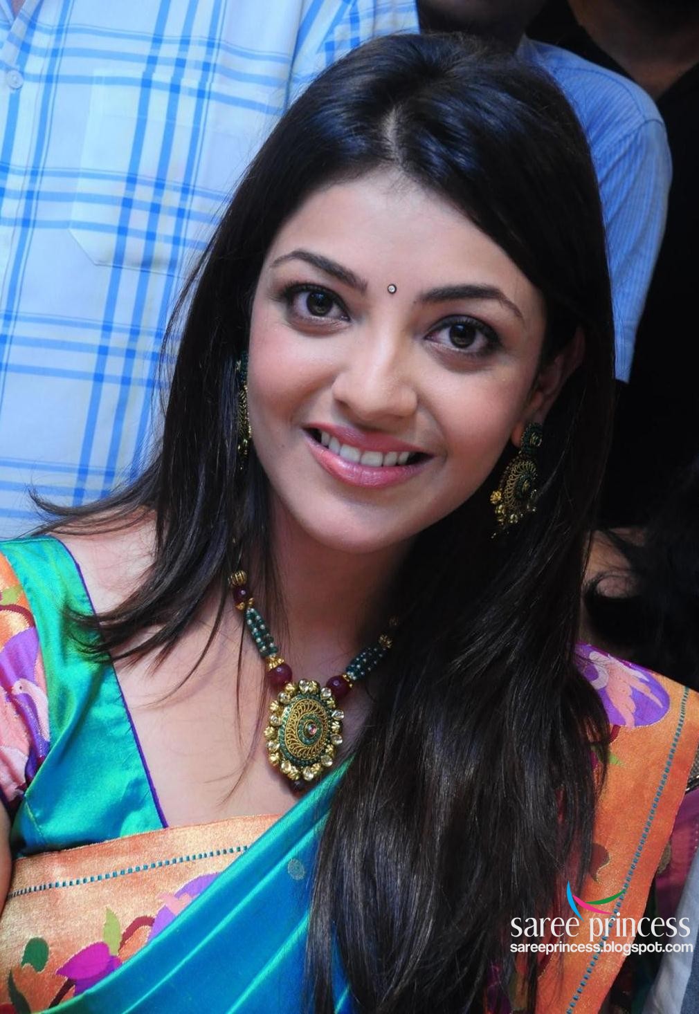 Tamil cute actress kajal agarwal draped in saree in a saree store ...