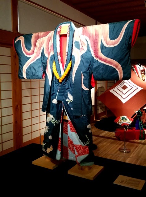 Hanamichi : Kabuki: A Revolution in Color and Design