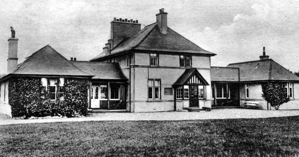 Tour Scotland: Old Photograph Gerard Hospital Monifieth Scotland