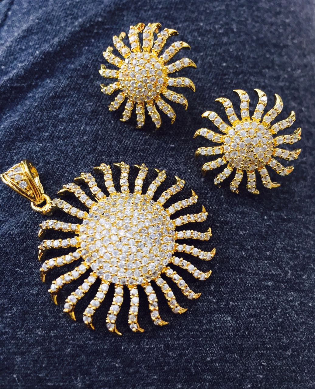 EXCLUSUIVE BEAUTIFUL STONE PENDENTS | BUY ONLINE JEWELLERY