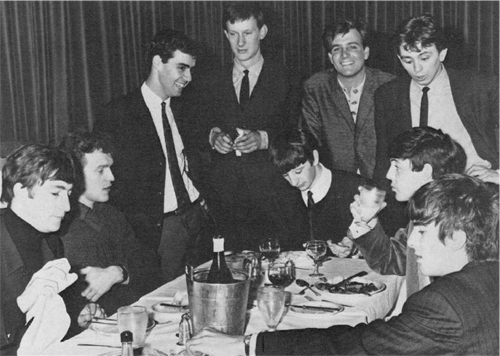 Meet the Beatles for Real: Celebration diner