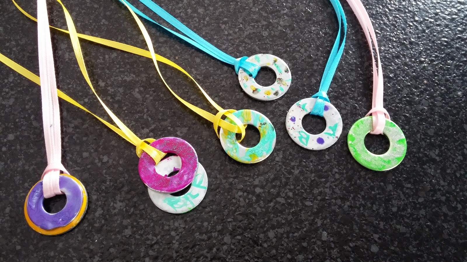 Mom in Shining Armor: DIY Washer Necklaces