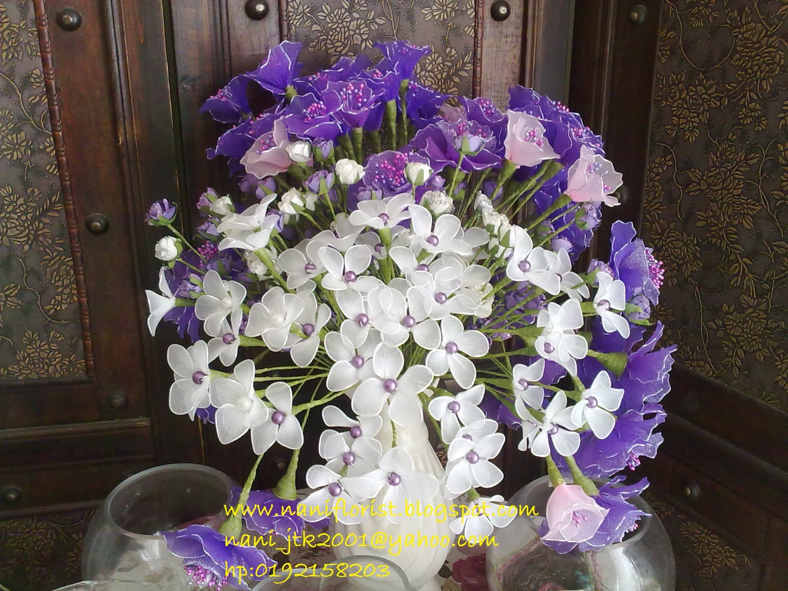 Nani Florist: GUBAHAN BUNGA DULANG HANTARAN PURPLE WHITE PINK