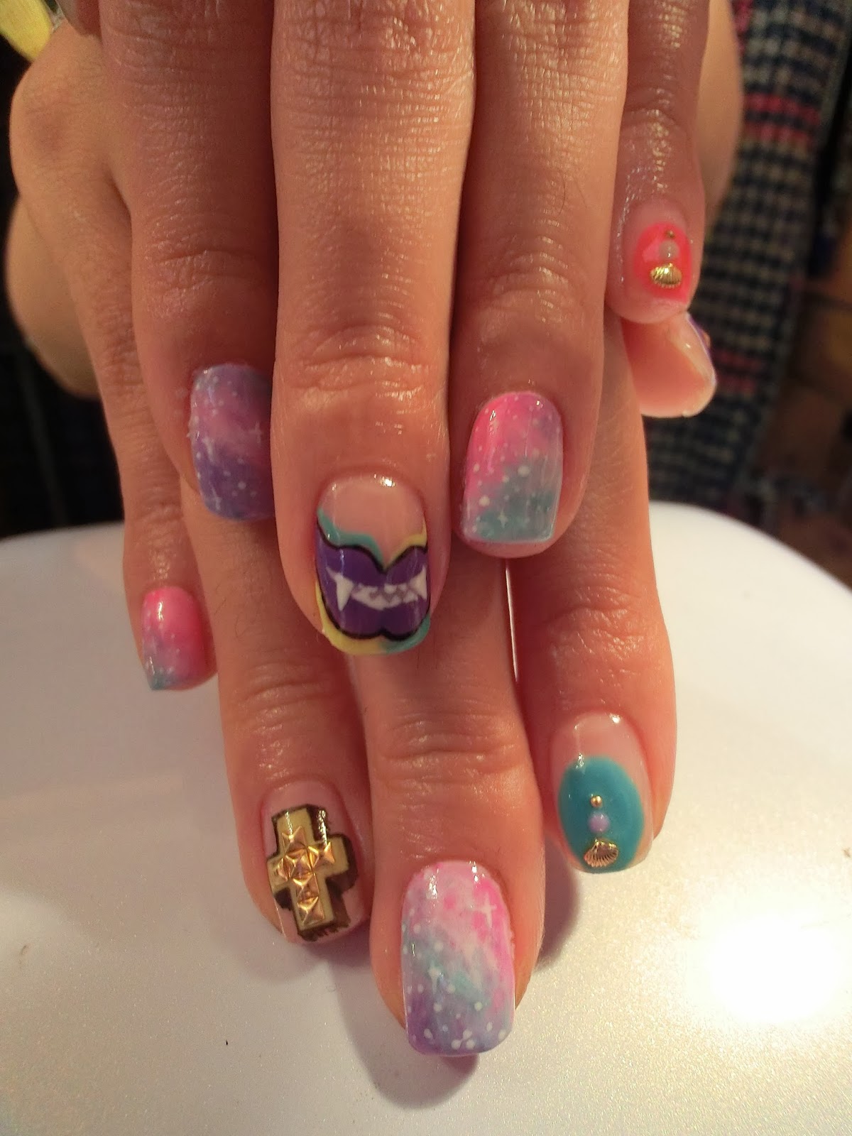 Lazy laundry: Akiko Hair & Nails