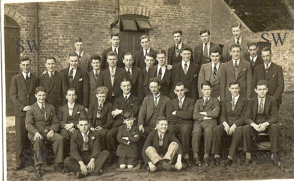 Bygone Glenfield: People