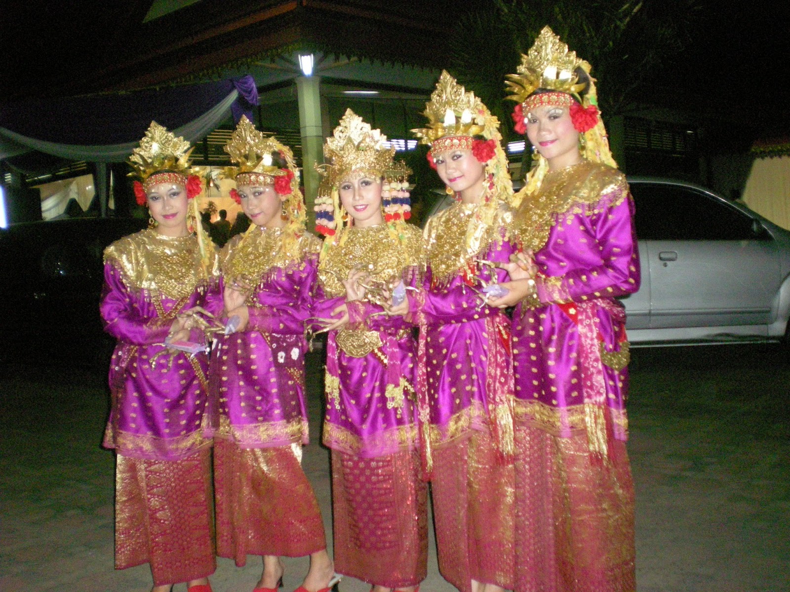 SEWA TARIAN TRADITIONAL DAERAH PALEMBANG