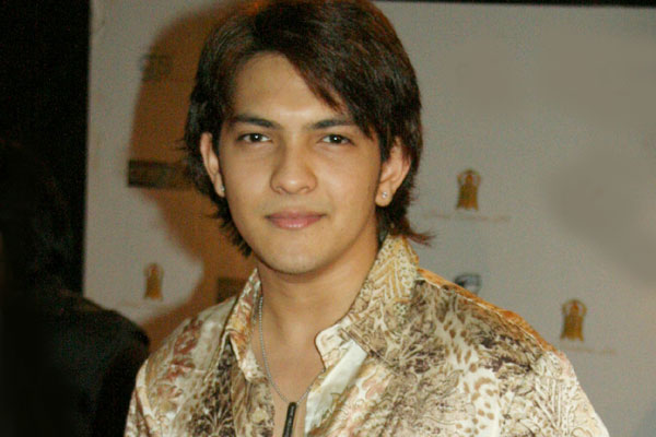 Aditya Narayan Biography, Wiki, Dob, Age, Height, Weight, Affairs and More