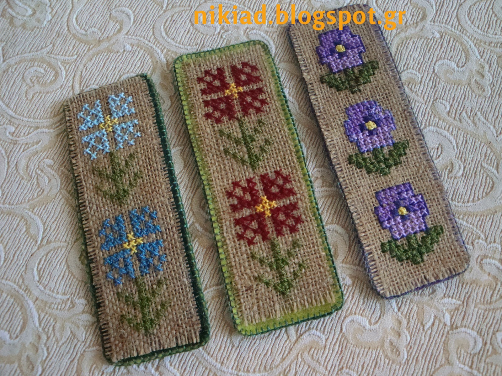 Χειροτεχνήματα: Σελιδοδείκτες από λινάτσα / Burlap bookmarks