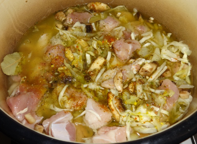 Smaki Czarka & Mariolki: Tradycyjny polski bigos.