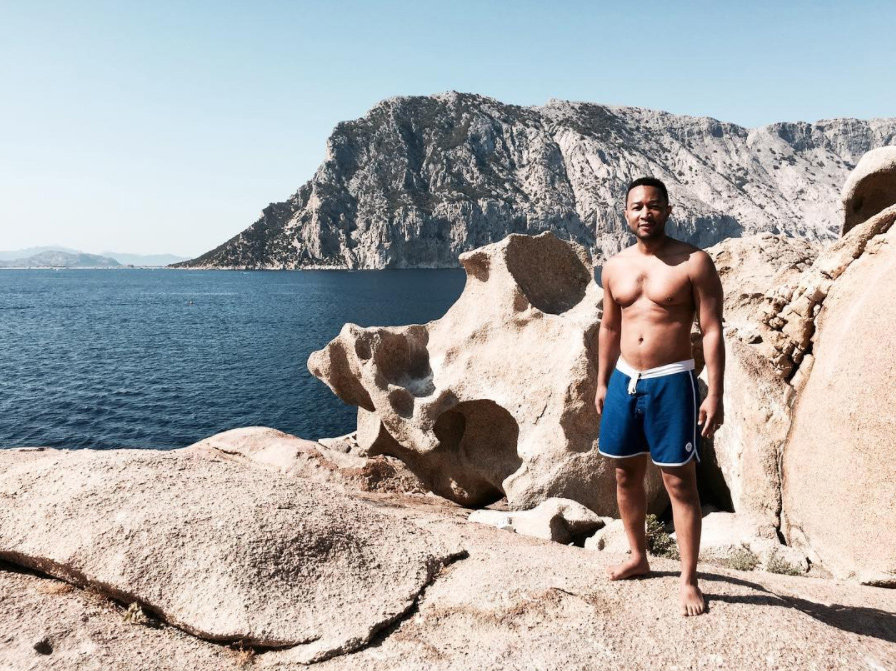 Celebrity Beach Bods of 2017...FowEntertainmentnews..On Fow24news.com ...