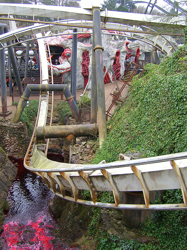 Theme Park Thoughts: Nemesis at Alton Towers - Review