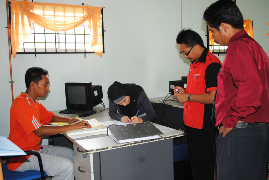 B e r i t a S e m a s a: Pemantauan Pelaksanaan Penyenggaraan Peralatan ...