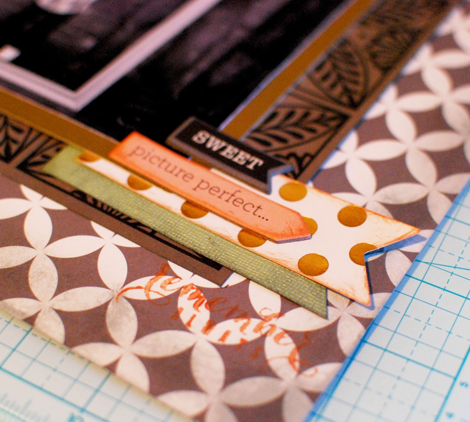 FotoBella: Fancy That Double Page Layout Tutorial