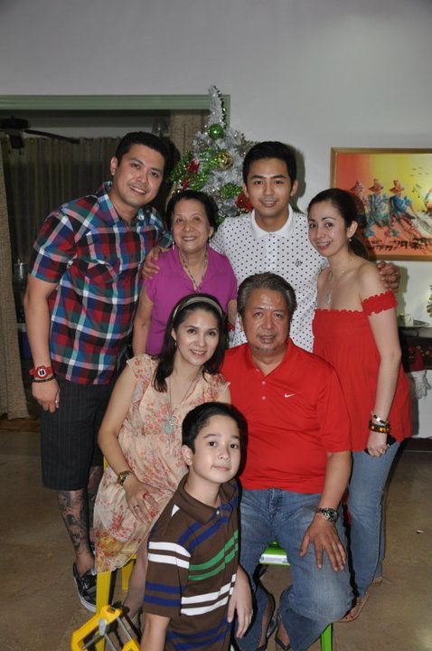Gossip Actors: Enzo Pineda with his Family