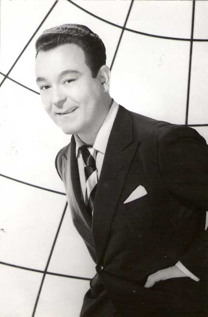 NOTICIAS Y EFEMERIDES MUSICALES Y DEL CINE: ALBERTO CASTILLO, UN 23 DE ...