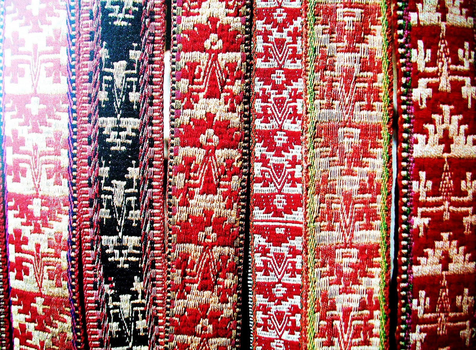 Aprendiendo Vida: Simbología de textiles mapuches