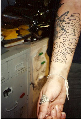 Growing Up Green : GETTING TRIBAL TATTS....JONATHAN SHAW STYLE