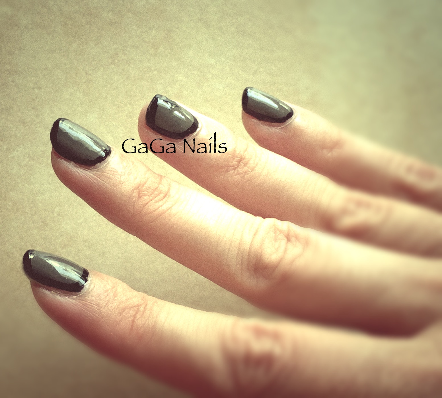 Gaga Nails: Frame Manicure / Border Nails