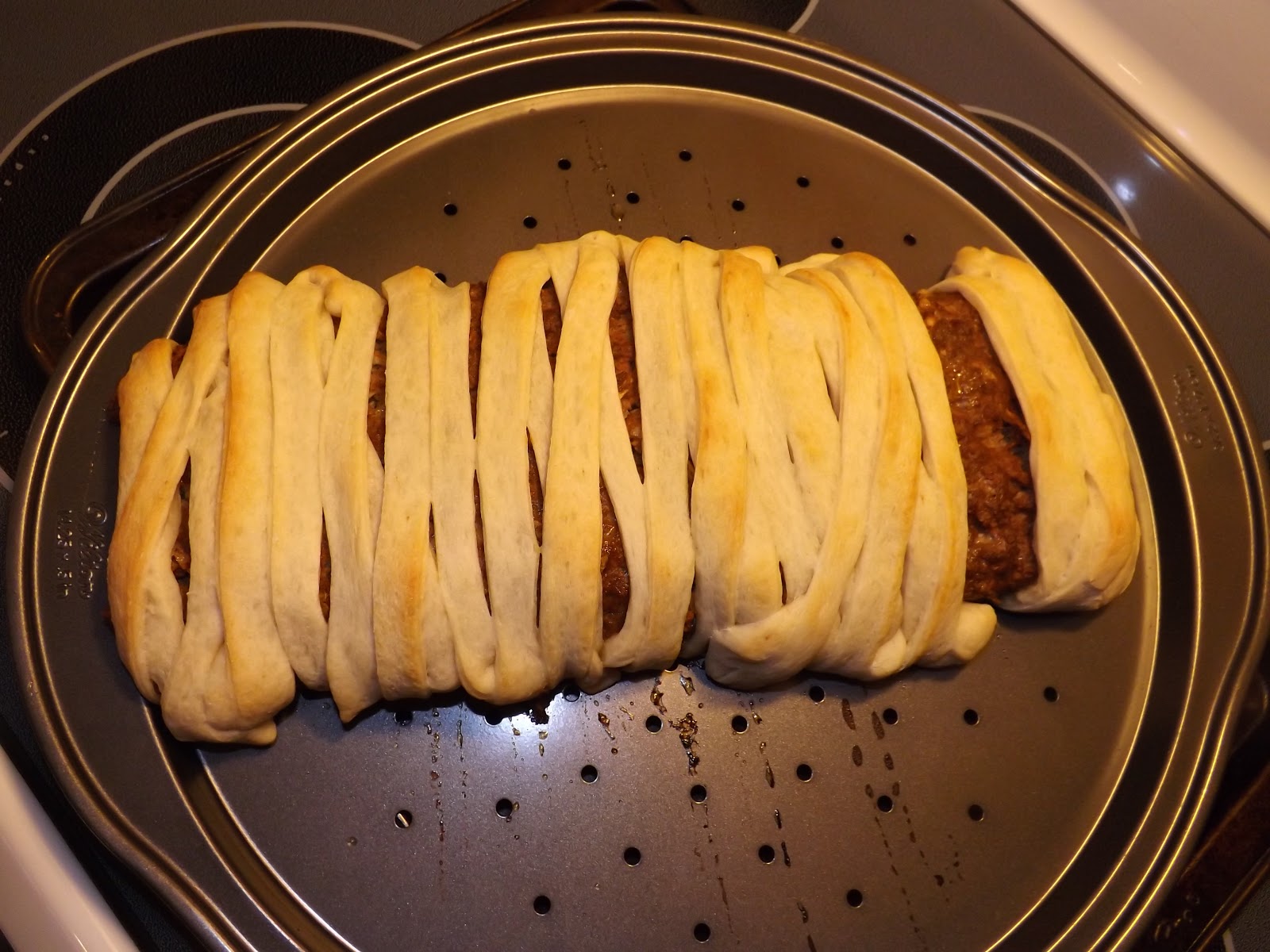 Celebrity Chef Recipe Test: Halloween "Mummy Meatloaf"