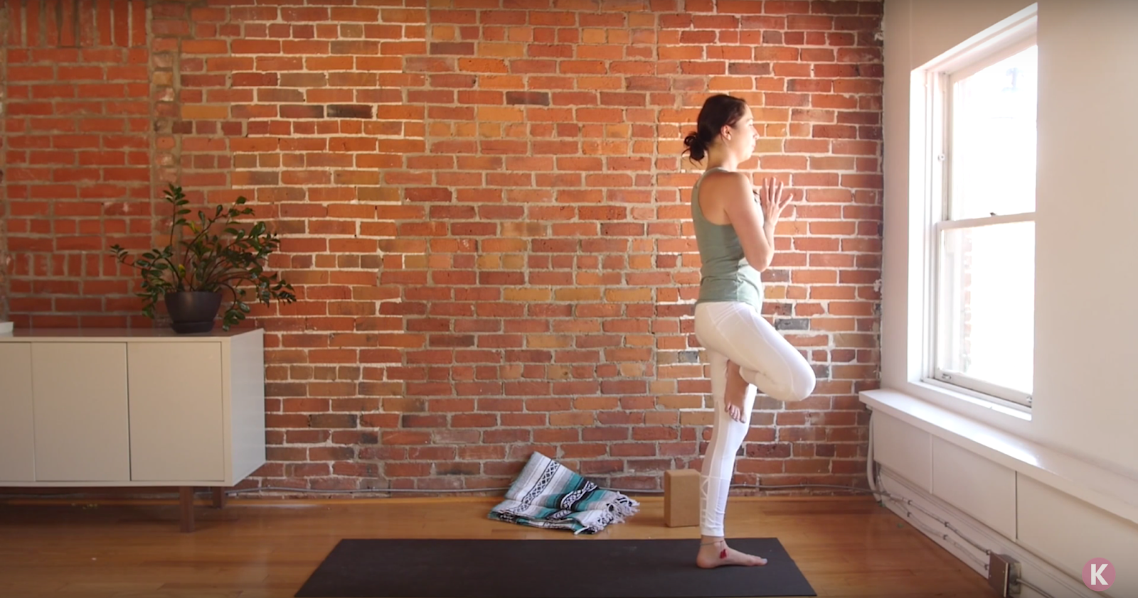 7 Beginner Friendly Yoga Poses for Hip Strength and Stability - Yoga ...