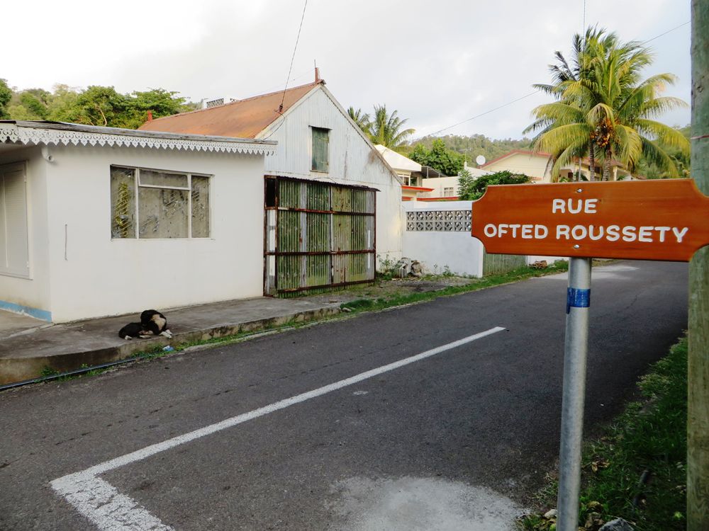Rodrigues via Mauritius: Sur la route de l'Autonomie....13 Jahre ...