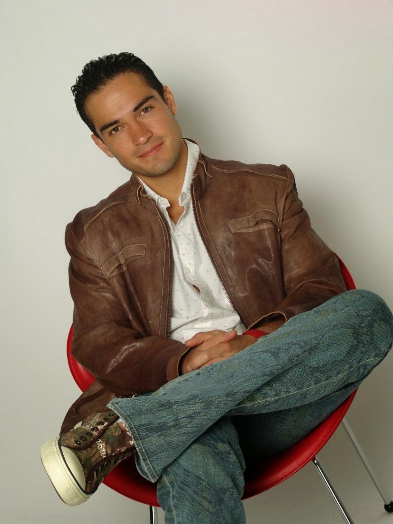 RBD: Fotos de Miguel Arango(Alfonso Herrera)