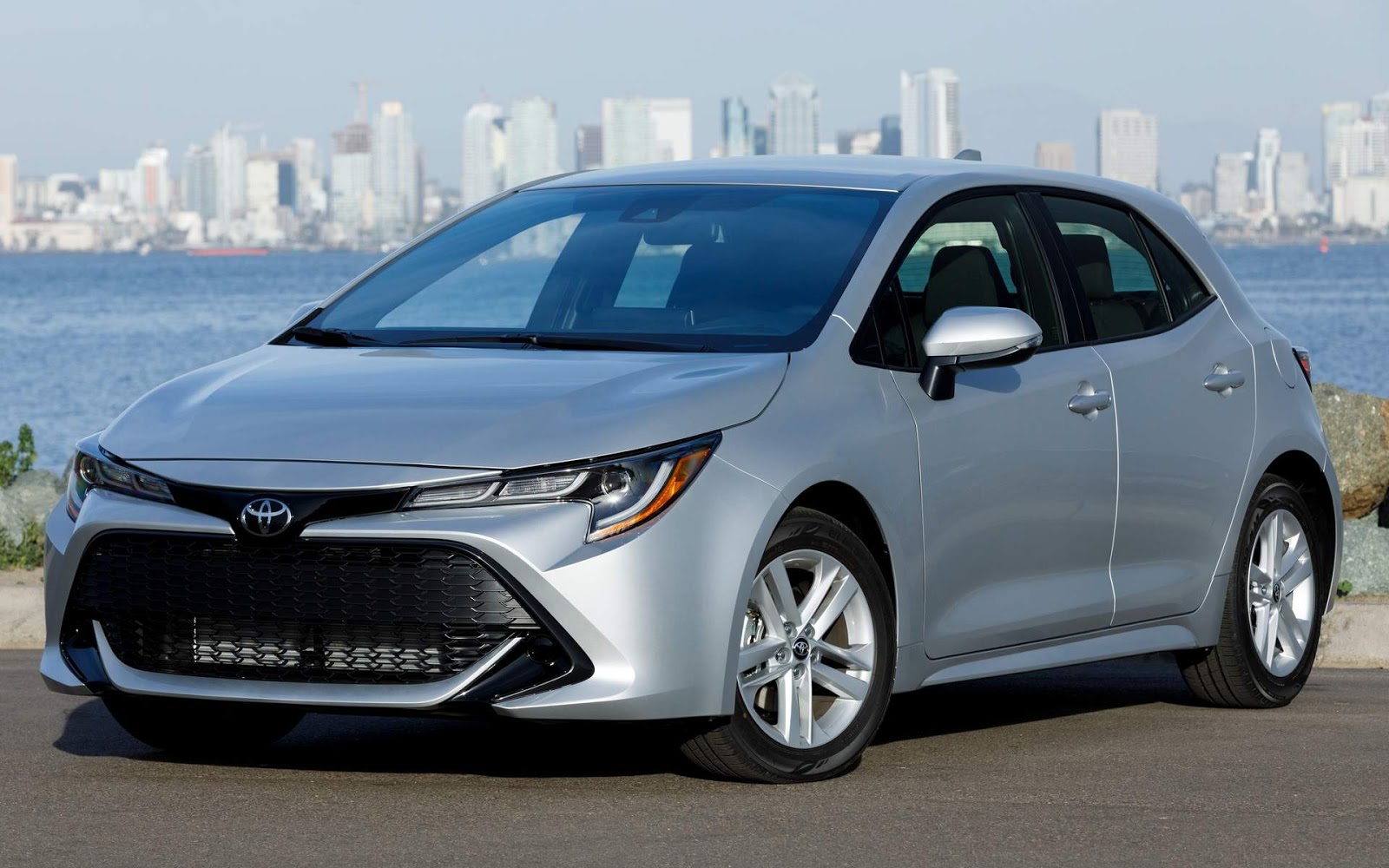 Toyota Corolla 2019 Hatch chega mais esportivo e seguro