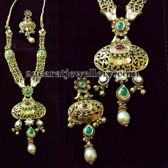 Dull Finish Dazzling Kundan Gold Set - Jewellery Designs