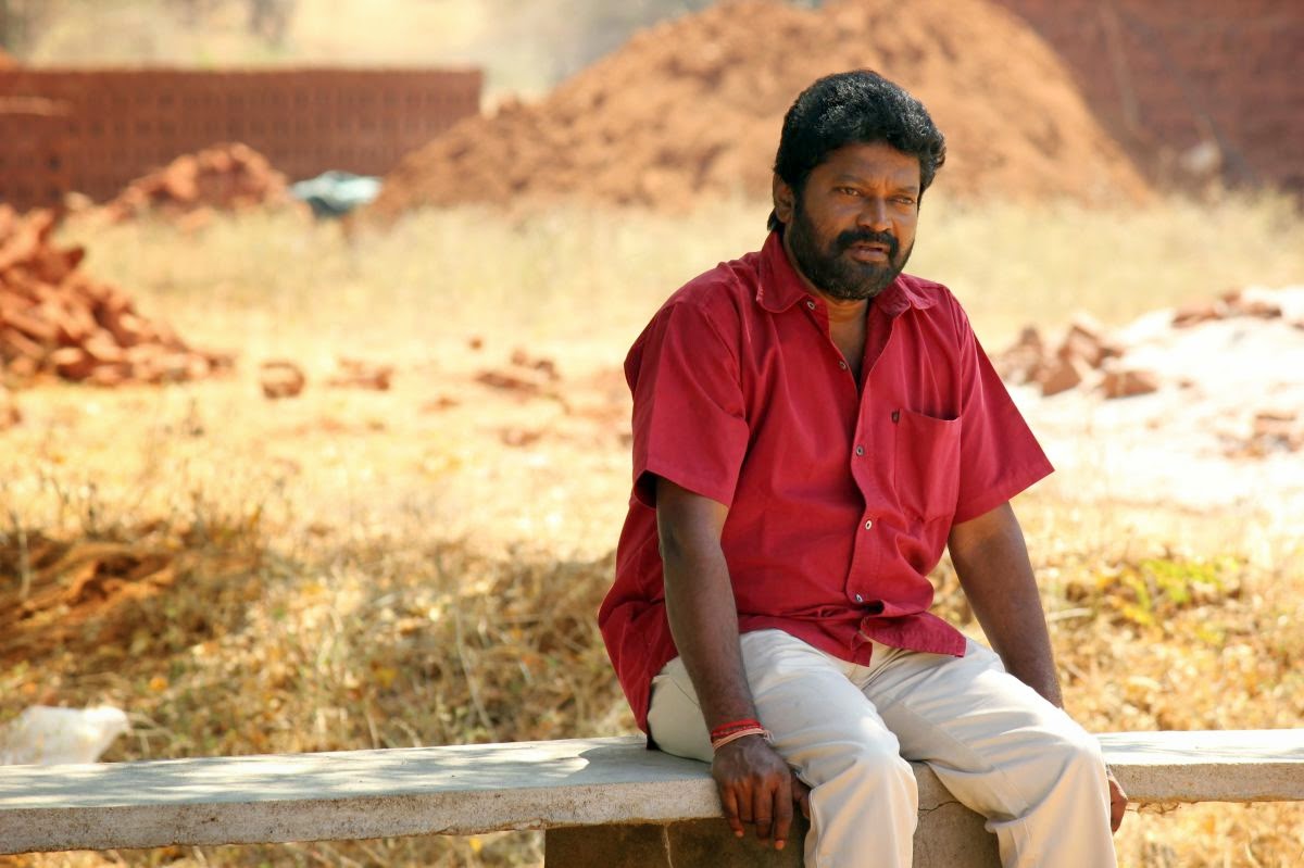 picture4comments: Ennam Puthu Vannam Movie Stills