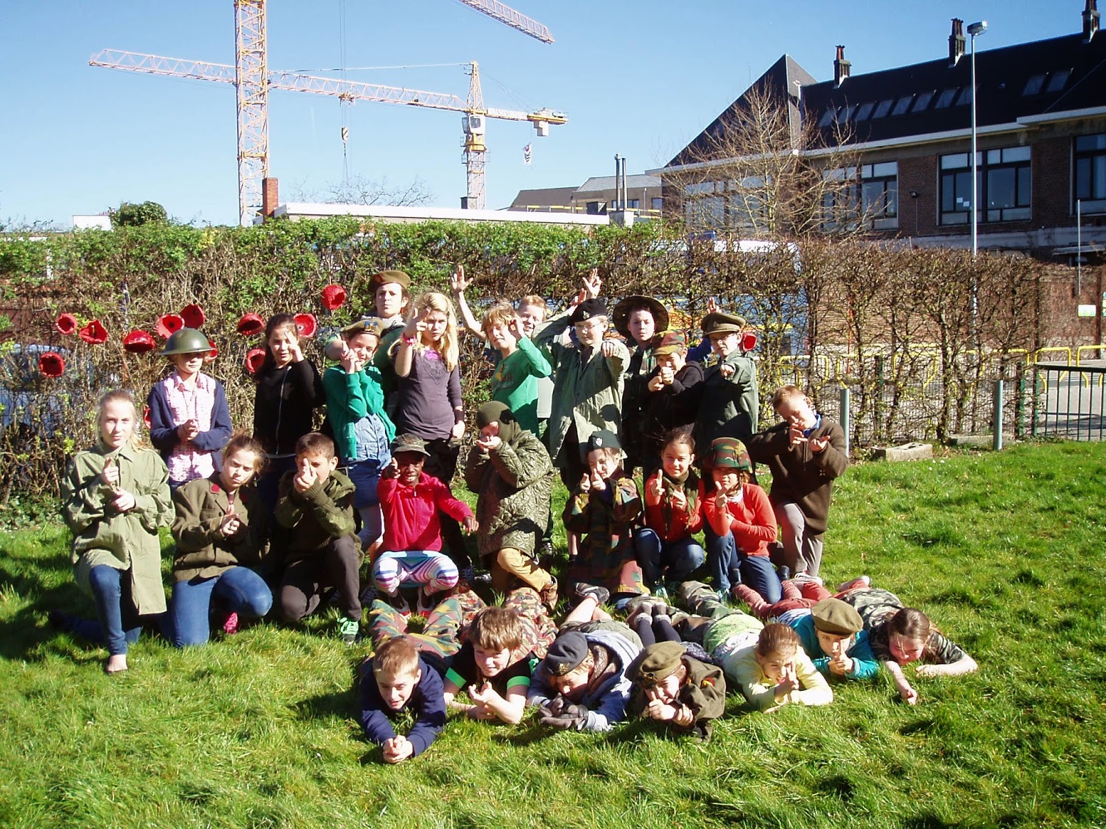 Atheneum Dendermonde 5de leerjaar: Project 'De Groote Oorlog' : Geef acht!