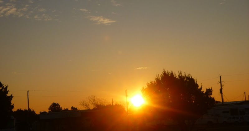 Our Awesome Travels: A very nice day, hanging out enjoying the warm sun ...