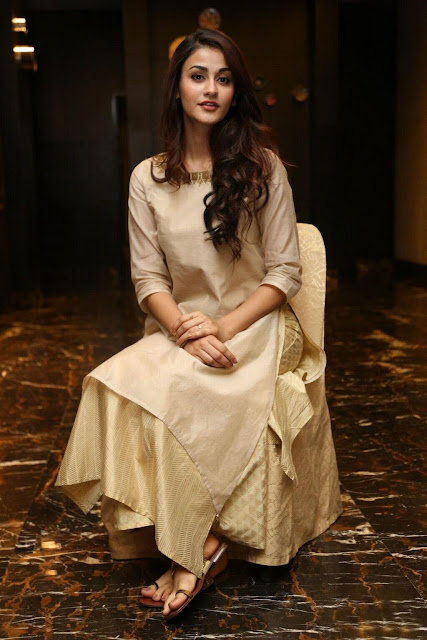 Bollywood Actress Saree Collections: Aditi Arya in Palazzo Suit