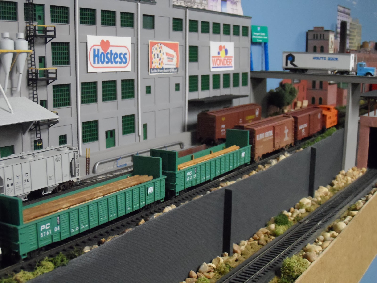 New York Central Train Layout: New Penn Central Gondolas Join The Fleet