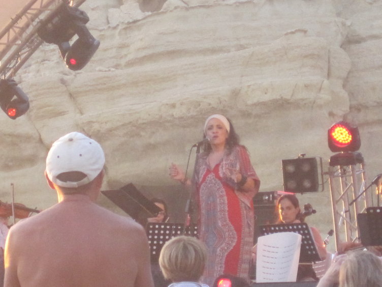 Cretan Cornucopia : Music at Matala