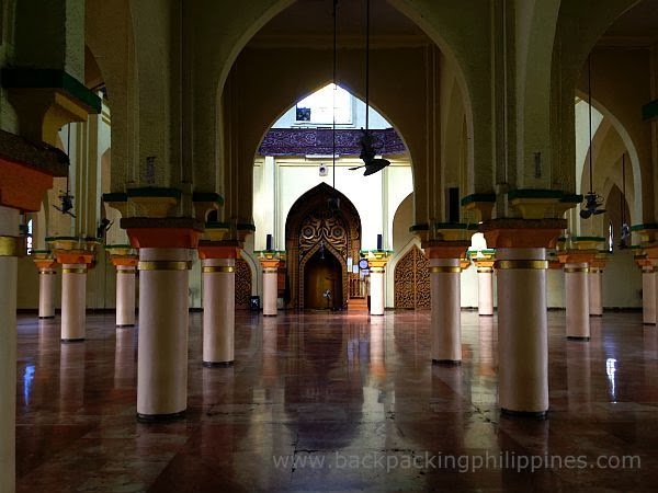 Backpacking Philippines: Masjid Al-Dahab: Golden Mosque in Quiapo, Manila