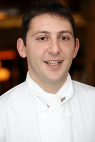 A bride abattue: Connaissez-vous le Napoleone sur les Champs Elysées