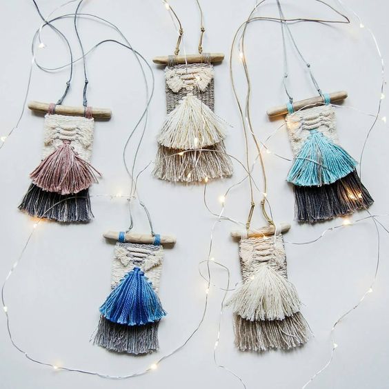 Telar : Collares textiles.