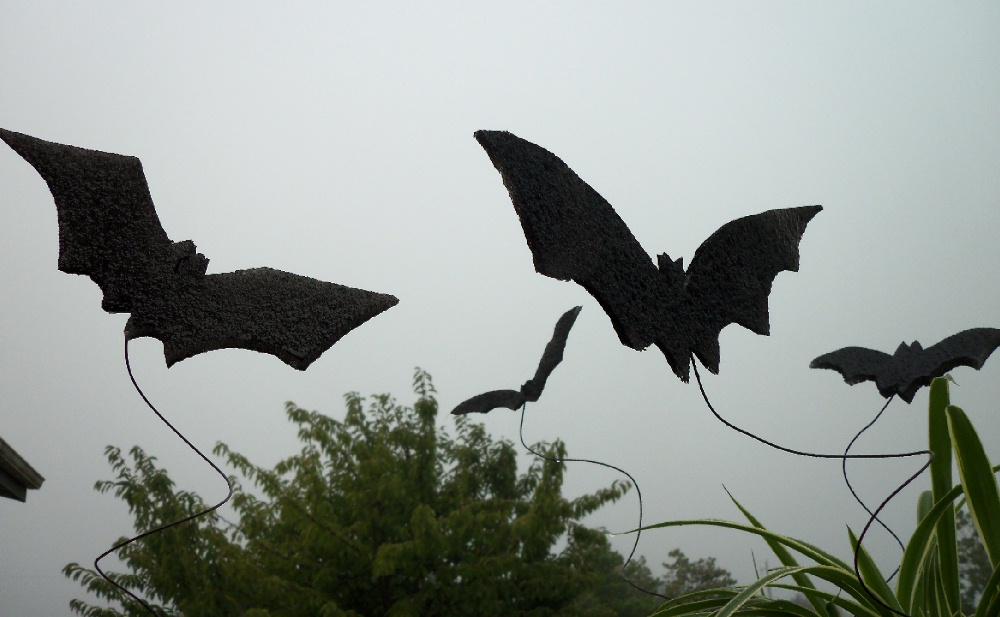 Make The Best of Things: Make Spooky Floaty Bats for Halloween Decor